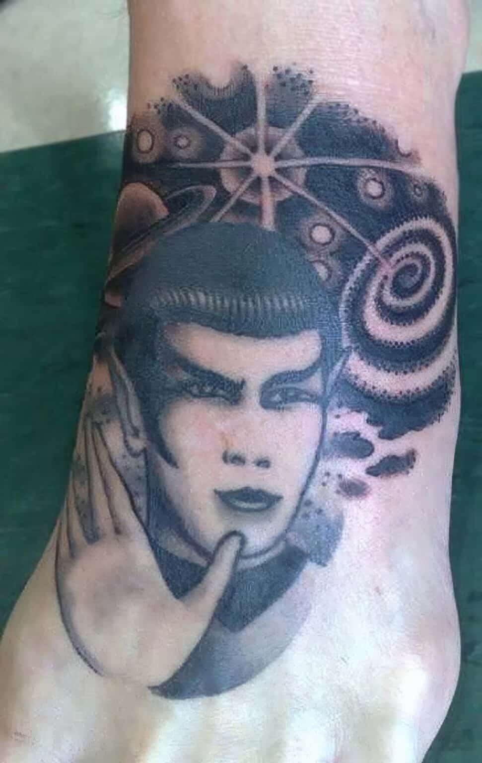 62 Best Star Trek Tattoo Ideas: From Minimalistic Warbirds To The ...